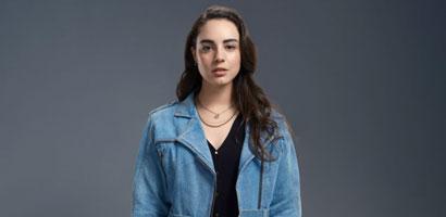 La Brea Actress Veronica St. Clair Talks Season 2, Filming in Australia ...