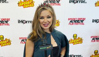 Actress & Director Elizabeth Yoder Interview at Spooky Empire – Bionic Buzz